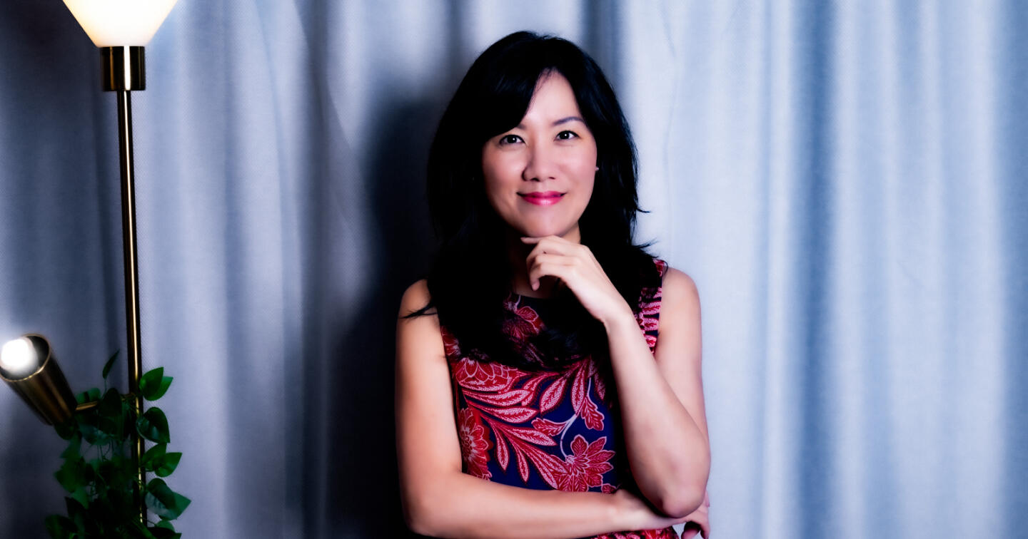 臺北到倫敦 微醺與皇室的英倫風情觀察記 作家 Lisa Huang 從金融跨足寫作的成長歷程 | 人物誌 PERSONA MEDIA